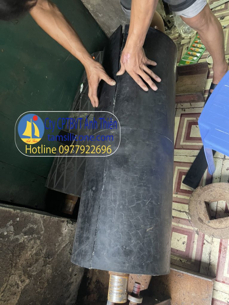 Rullo bọc cao su xẻ rãnh theo yêu cầu